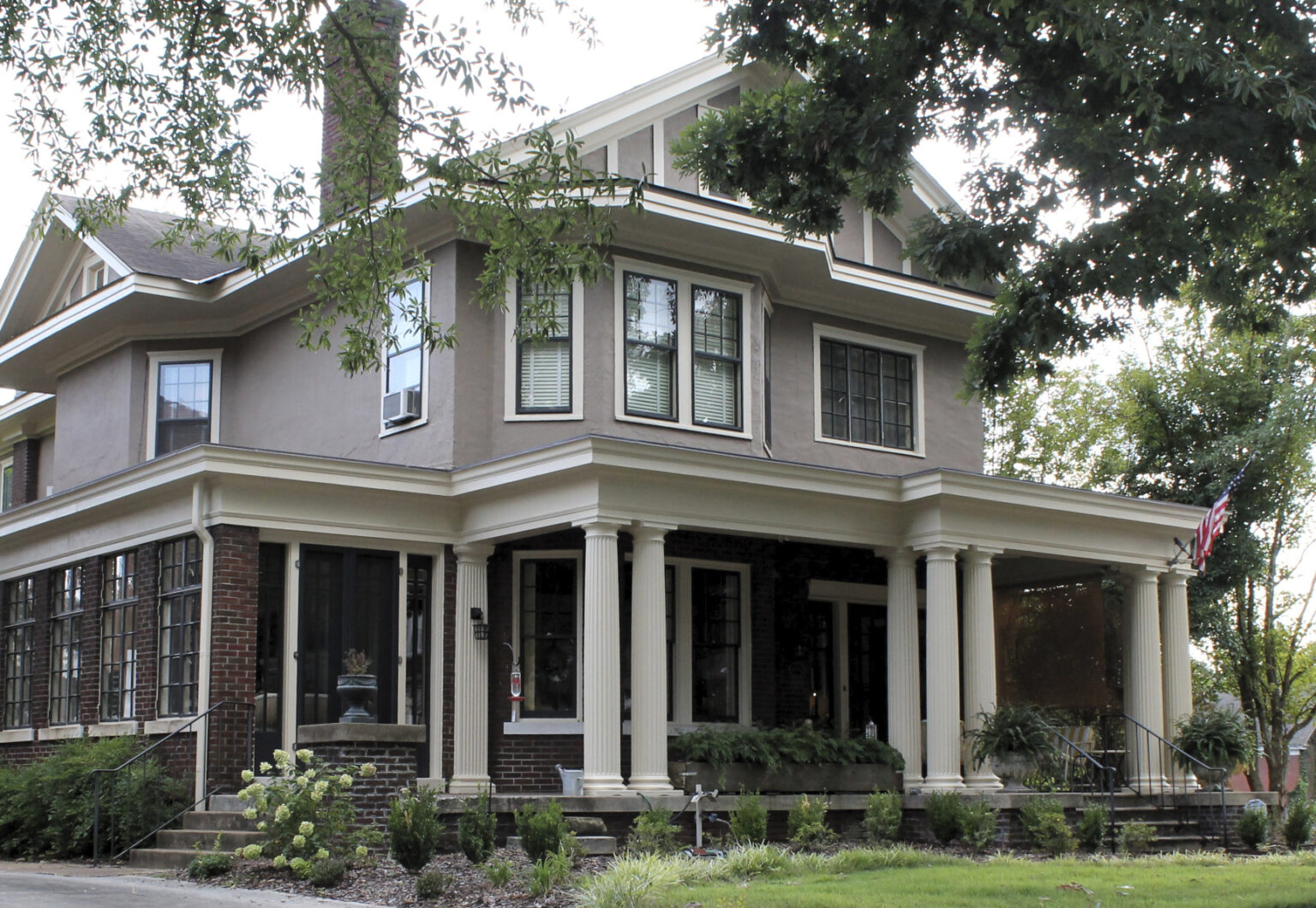 The Stone House – Decatur Christmas Tour